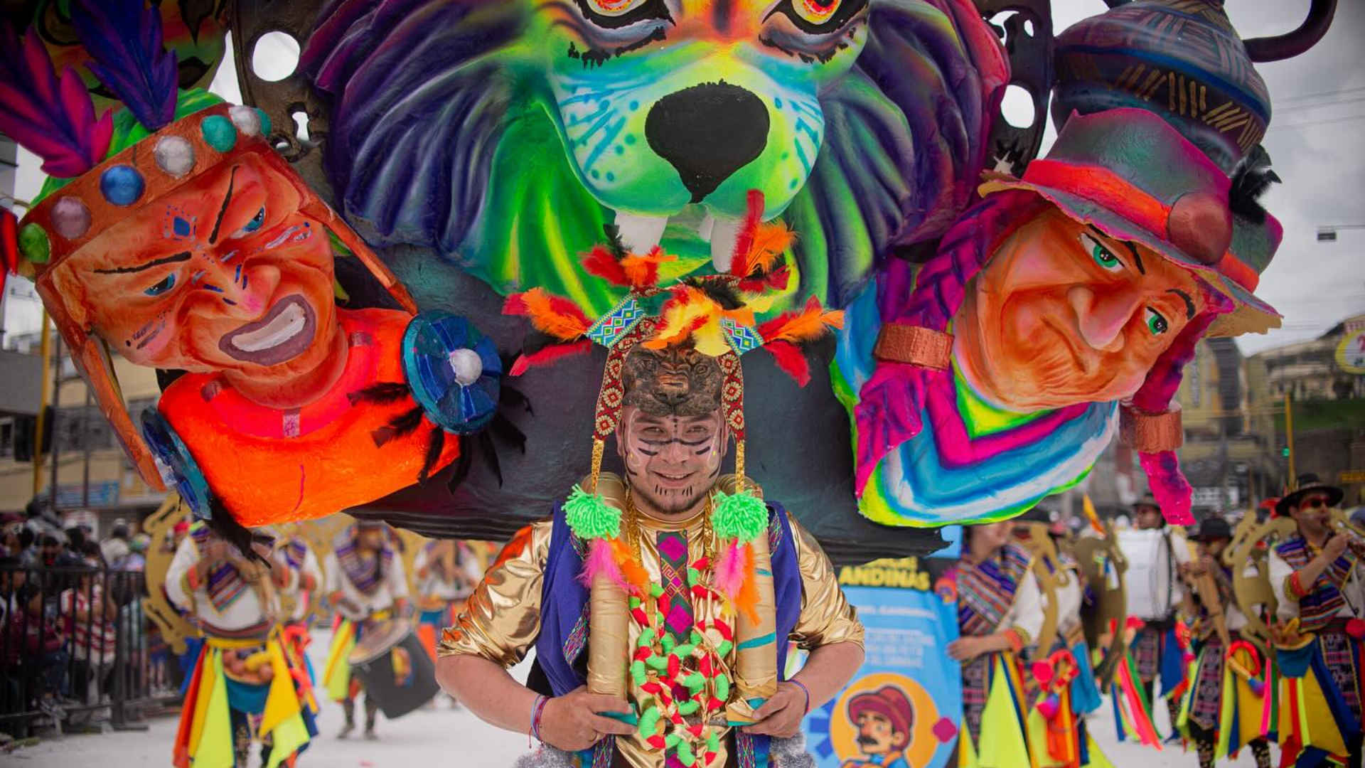 Fascinante Tour Carnaval de Negros y Blancos 2025